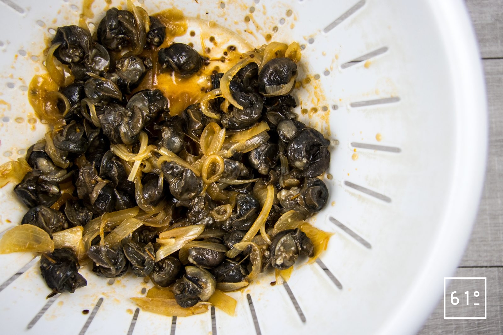Escargots à l’italienne relevés d’ail noir | Recette | 61°Degrés