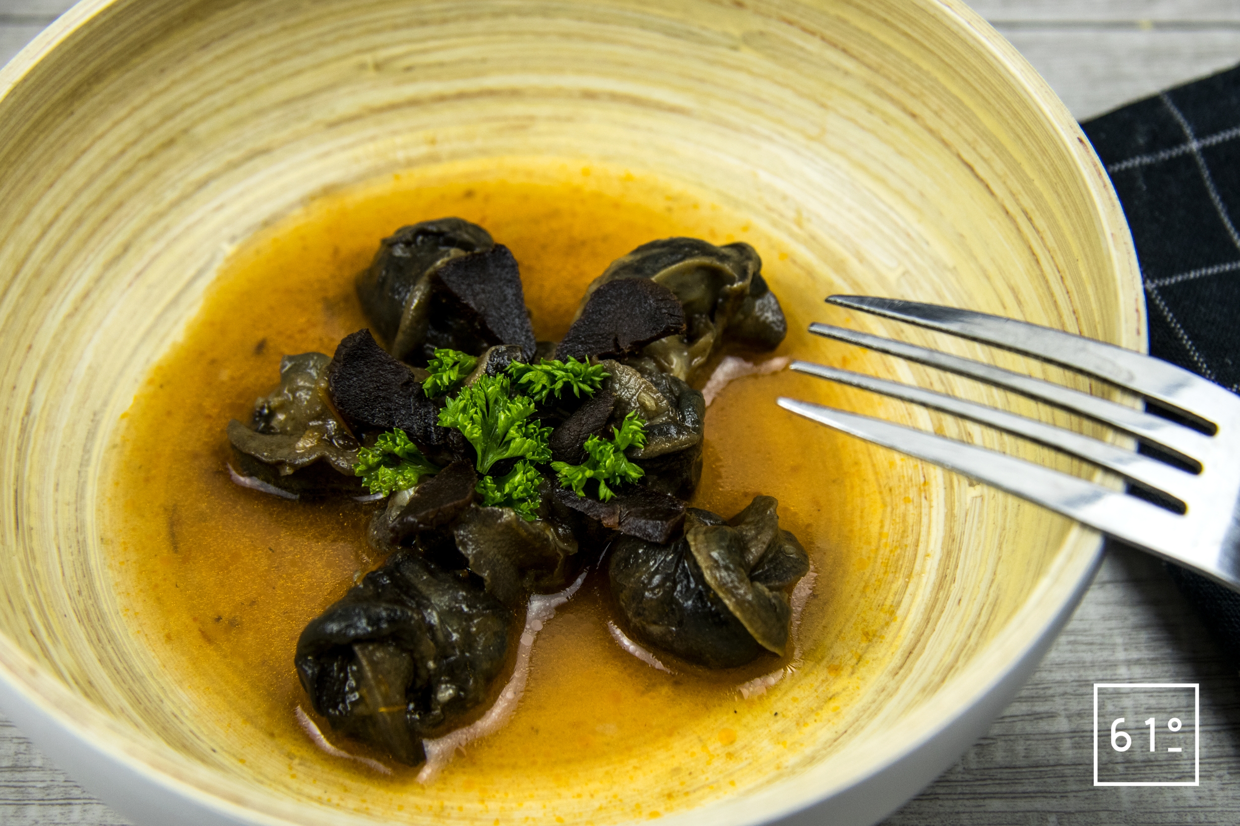Escargots à l’italienne relevés d’ail noir | Recette | 61°Degrés