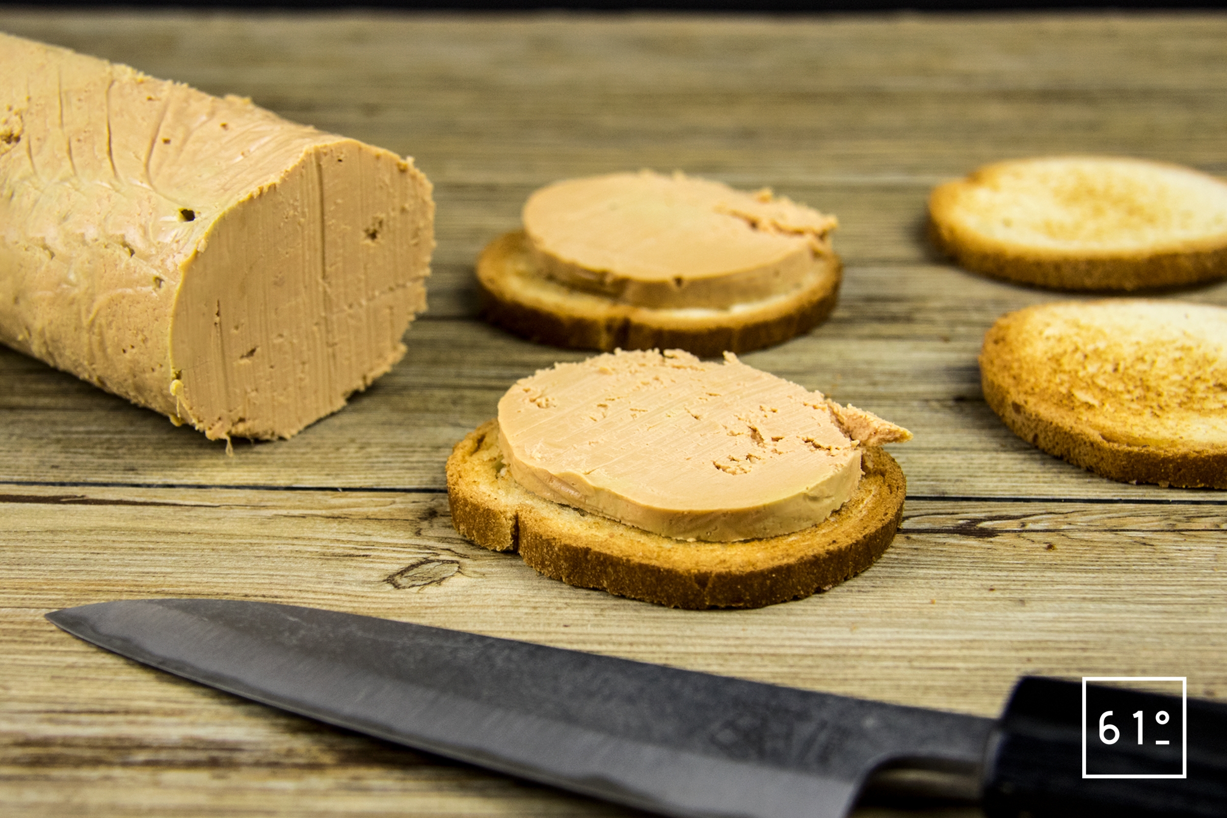 Parfait de foie gras au torchon | Recette | 61°Degrés