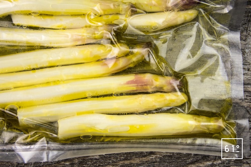 Sauce aux asperges et bouillon d’asperges | Recette | 61°Degrés