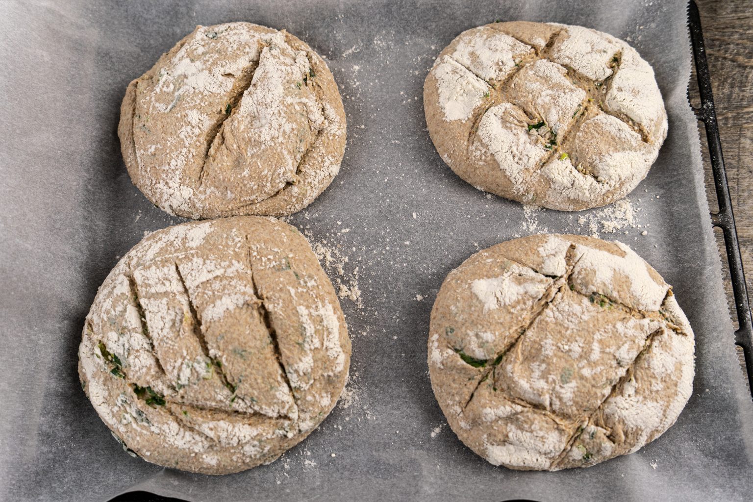 Pain complet aux fanes d’oignons | Recette | 61°Degrés